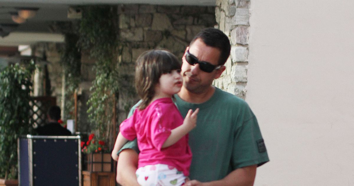 Adorable hands-on celebrity dad of the day - Today's Parent