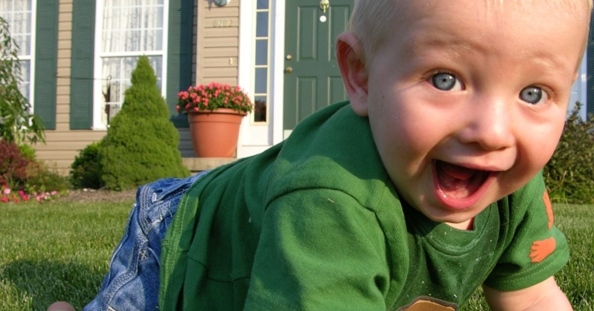 Learning to crawl - Today's Parent