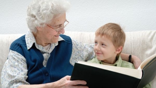 6 ways for kids to stay connected to grandparents with dementia - Today ...