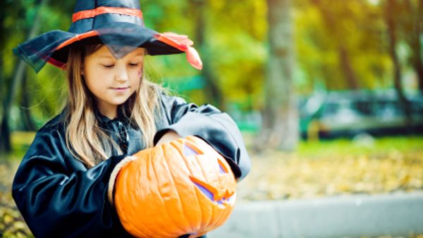 Which Halloween responsibility do you prefer? - Today's Parent