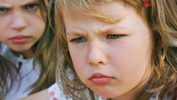 5 ways to stop sibling fighting - Today's Parent