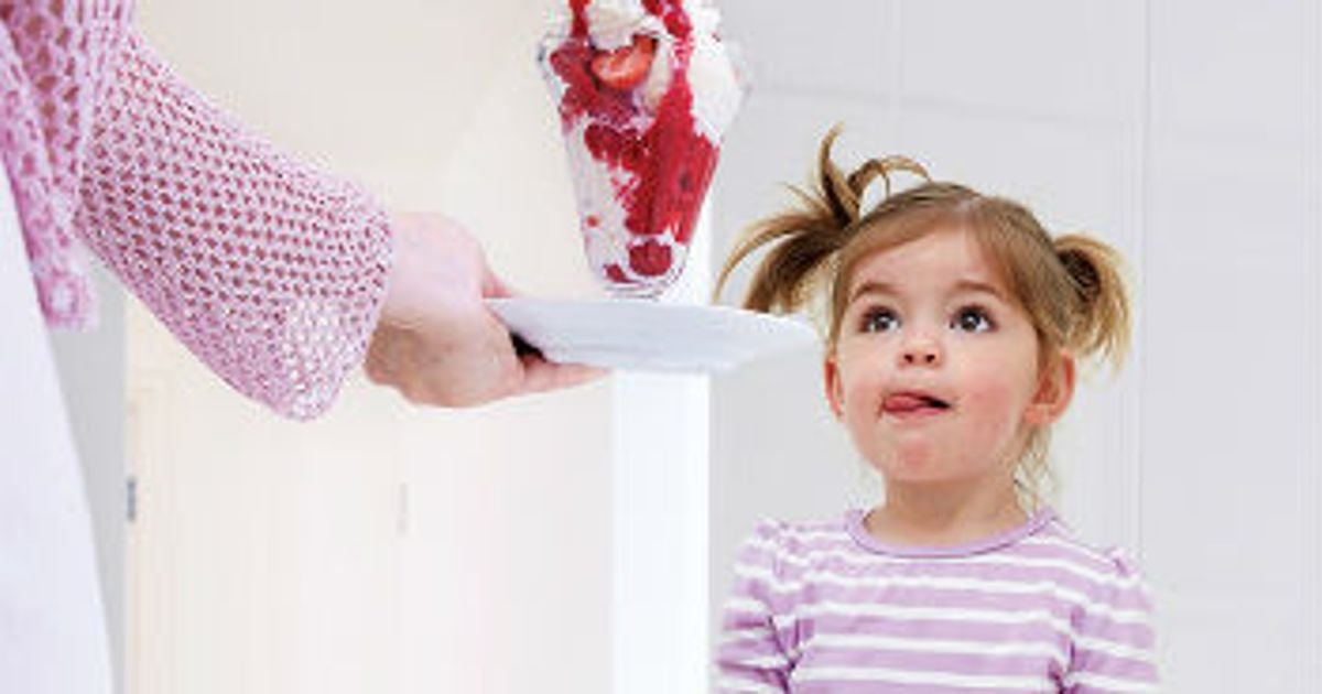 The harm in bribing kids with food - Today's Parent