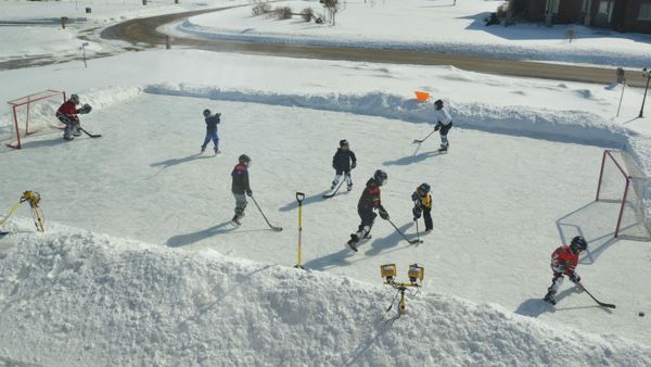 10 awesome backyard rinks in Canada - Today's Parent