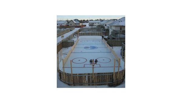 10 awesome backyard rinks in Canada - Today's Parent