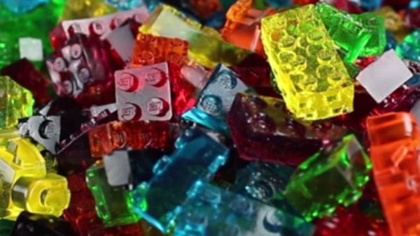 Make your own Lego gummy candy! - Today's Parent