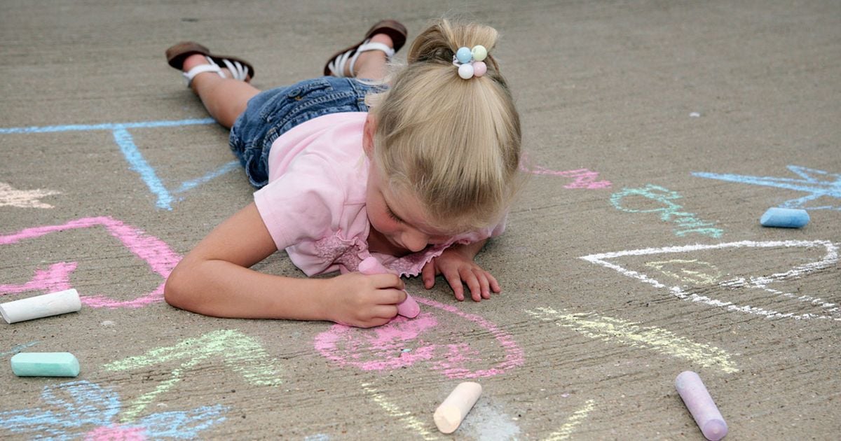 8 outdoor activities that develop fine motor skills - Today's Parent