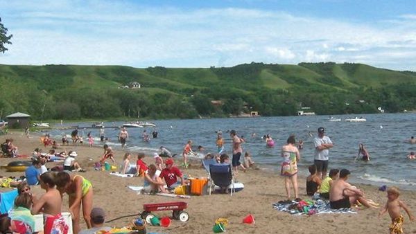 3 family-friendly beaches near - Today's Parent