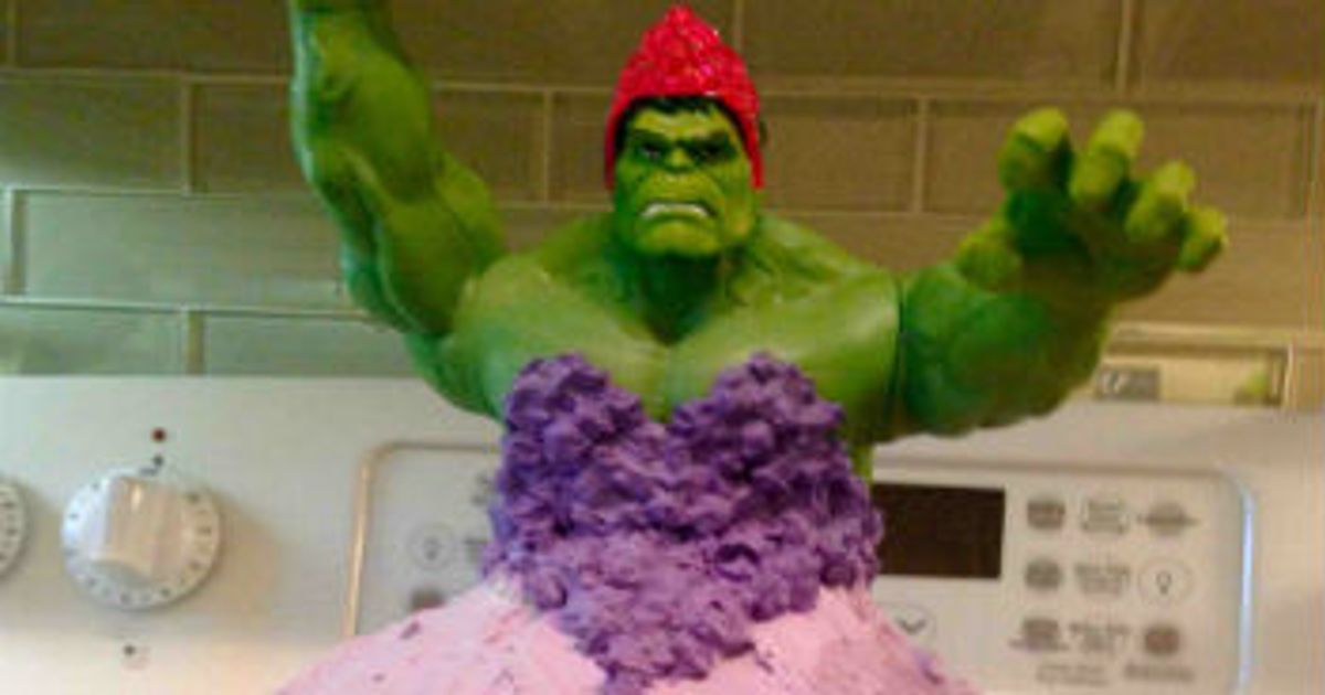 Mom bakes Hulk Princess birthday cake - Today's Parent