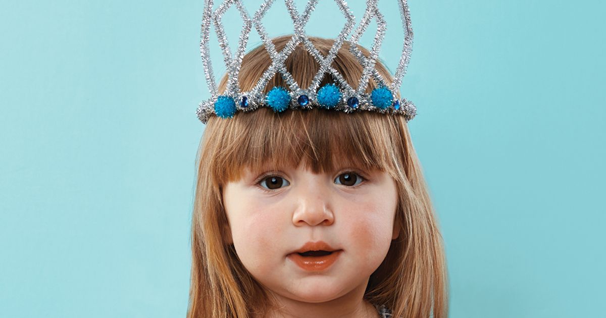 How to make a diamond pipe cleaner crown - Today's Parent