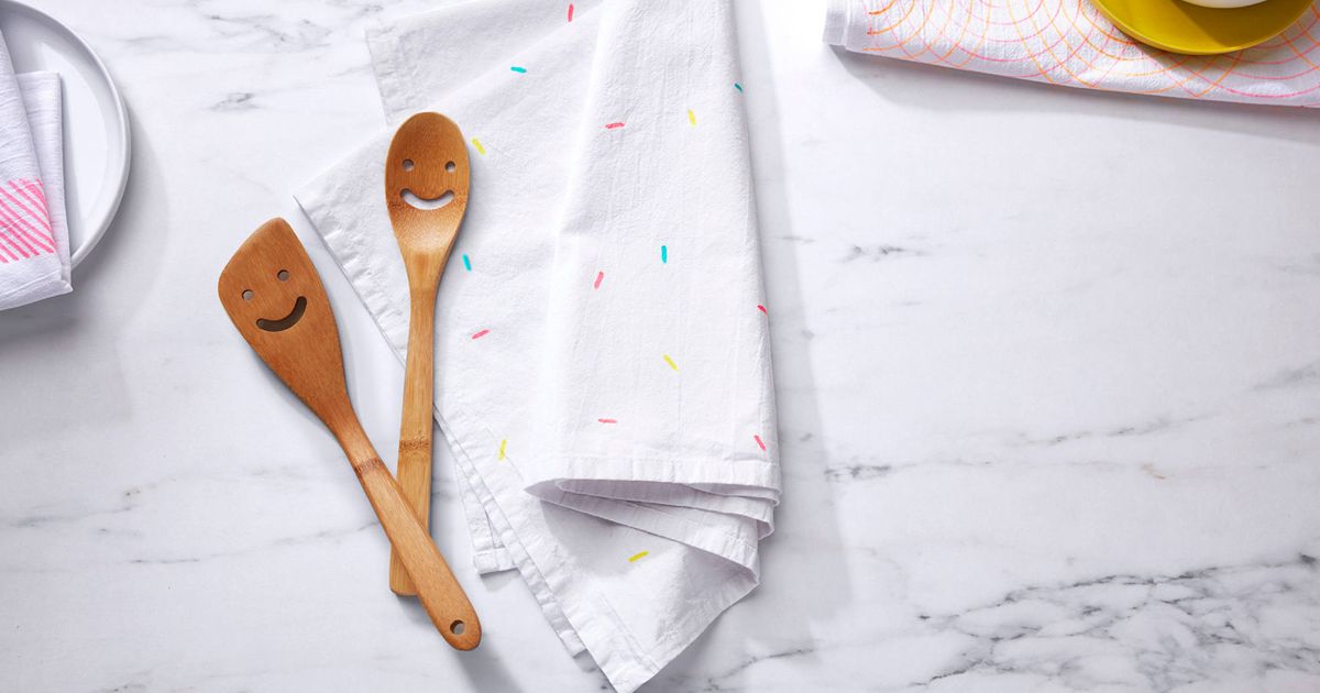 Homemade gift: How to make patterned tea towels - Today's Parent