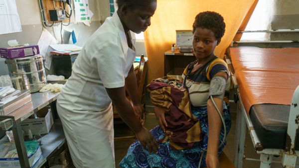 PHOTOS: Midwives at work around the world - Today's Parent - Today's Parent