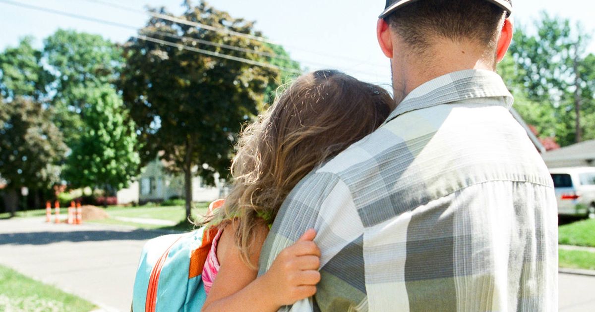 How to calm first day of kindergarten fears—and make drop-off easier ...