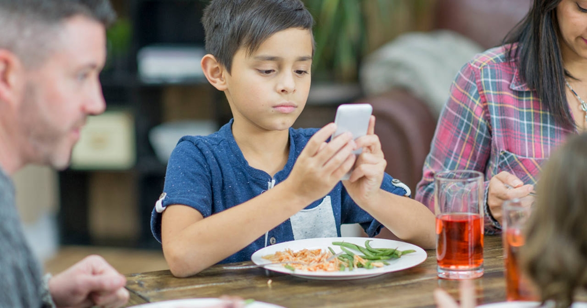 9 signs of screen addiction in kids to watch out for - Today's Parent
