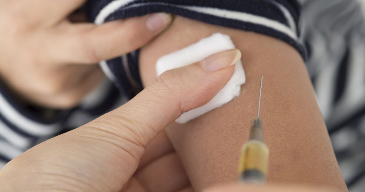 Doctors calls on Facebook and YouTube to help stop anti-vax information ...