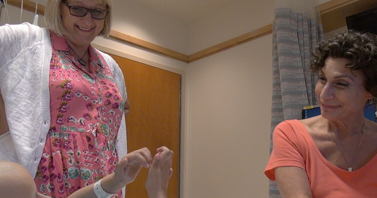 Ricki Lake wants sick kids to have access to cannabis oil - Today's Parent