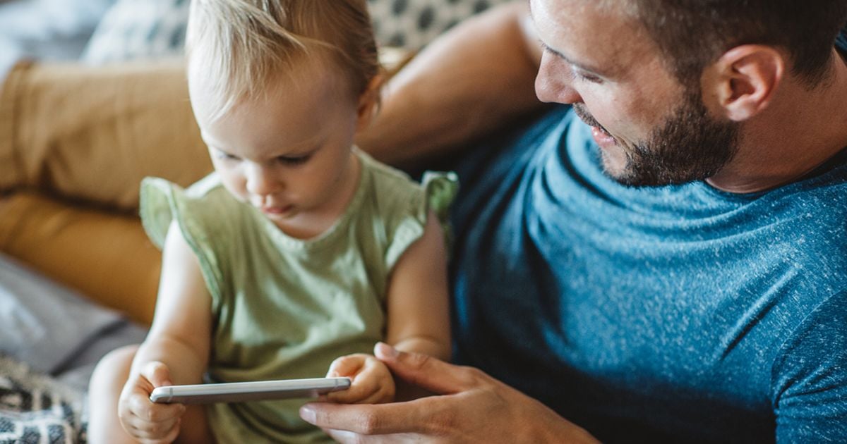 Babies and toddlers should have NO screen time, according to WHO ...