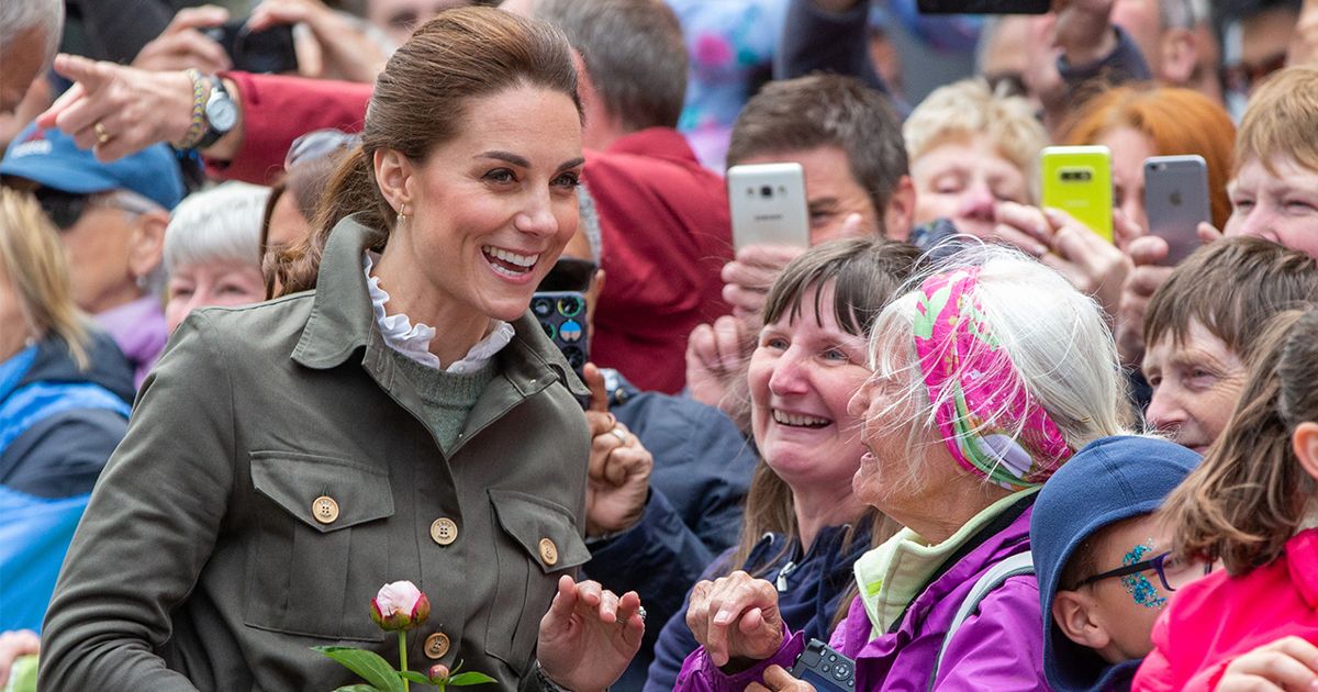 Kate Middleton apologizes to little girl for not wearing ‘Princess Elsa ...