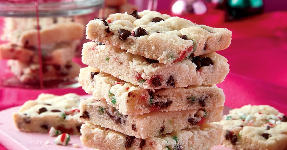 Chocolate and candy cane shortbread squares - Today's Parent